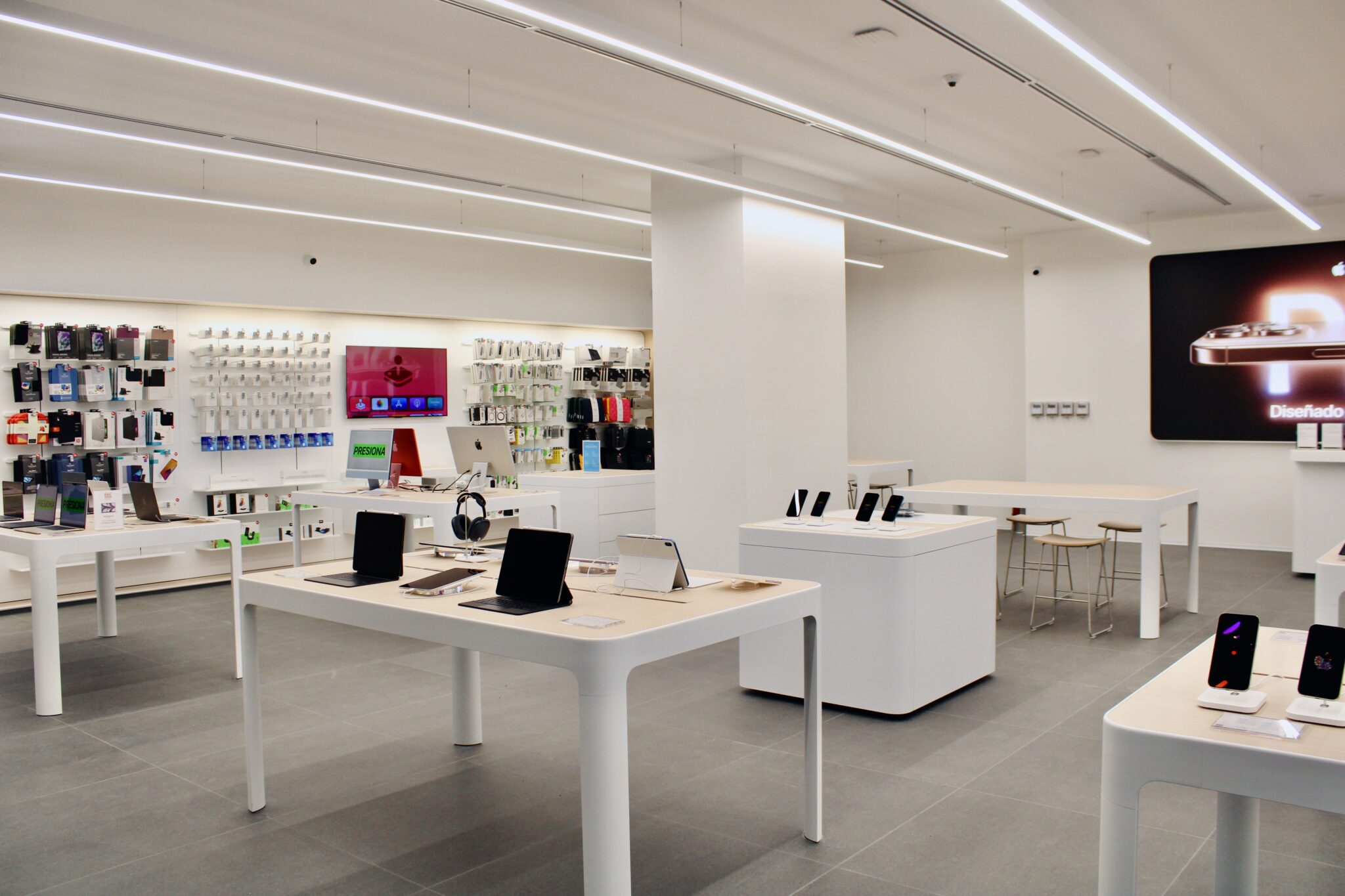 MacStore abre su tienda 70° en México, ahora en Ocampo Corner