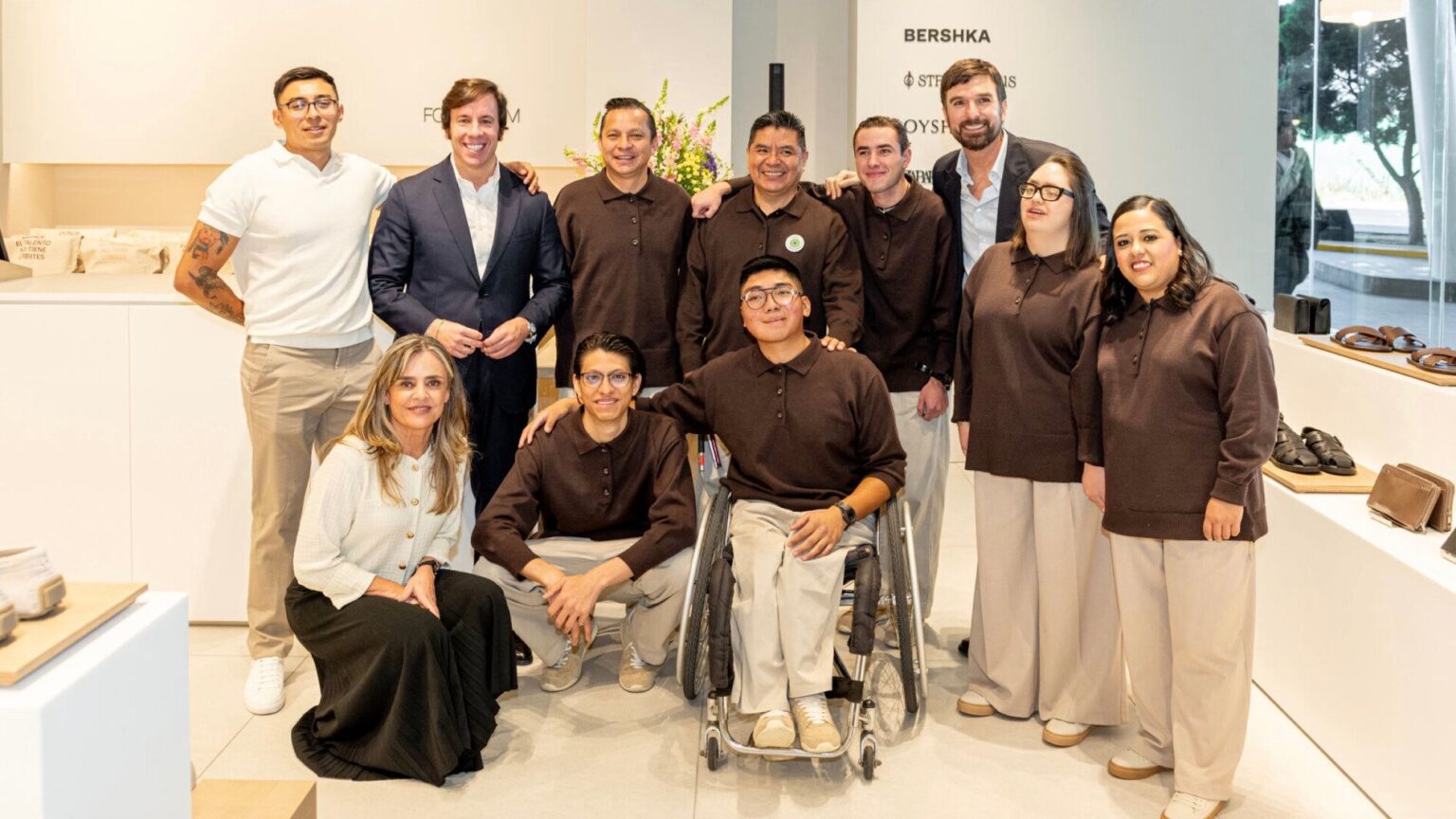 Inditex abre su primera tienda inclusiva For&From en México