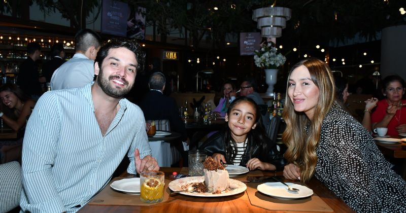 Mochomos celebra su sexto aniversario en Guadalajara