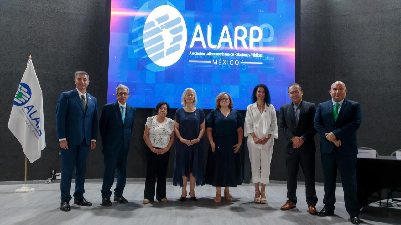 Desiré Cristina Rivas Díaz de Sandi reconocida por ALARP México