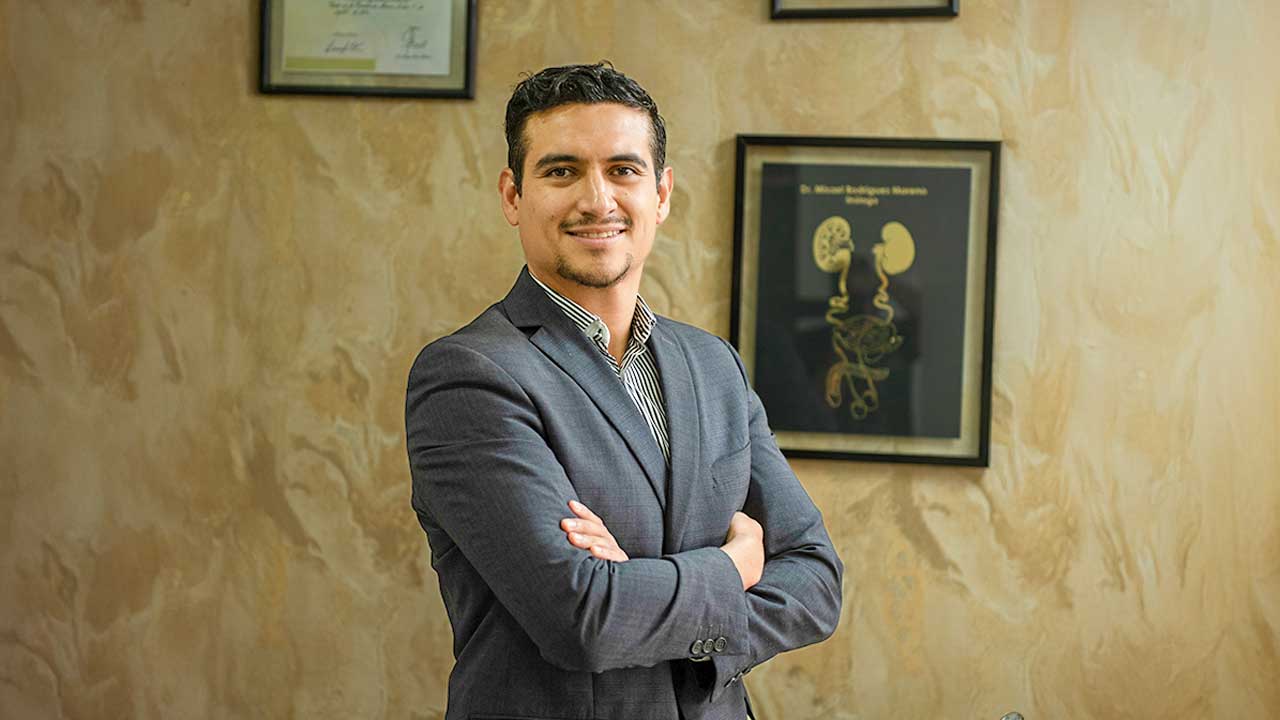 Consulta con el Dr. Misael Rodríguez: prevención urológica y salud ...