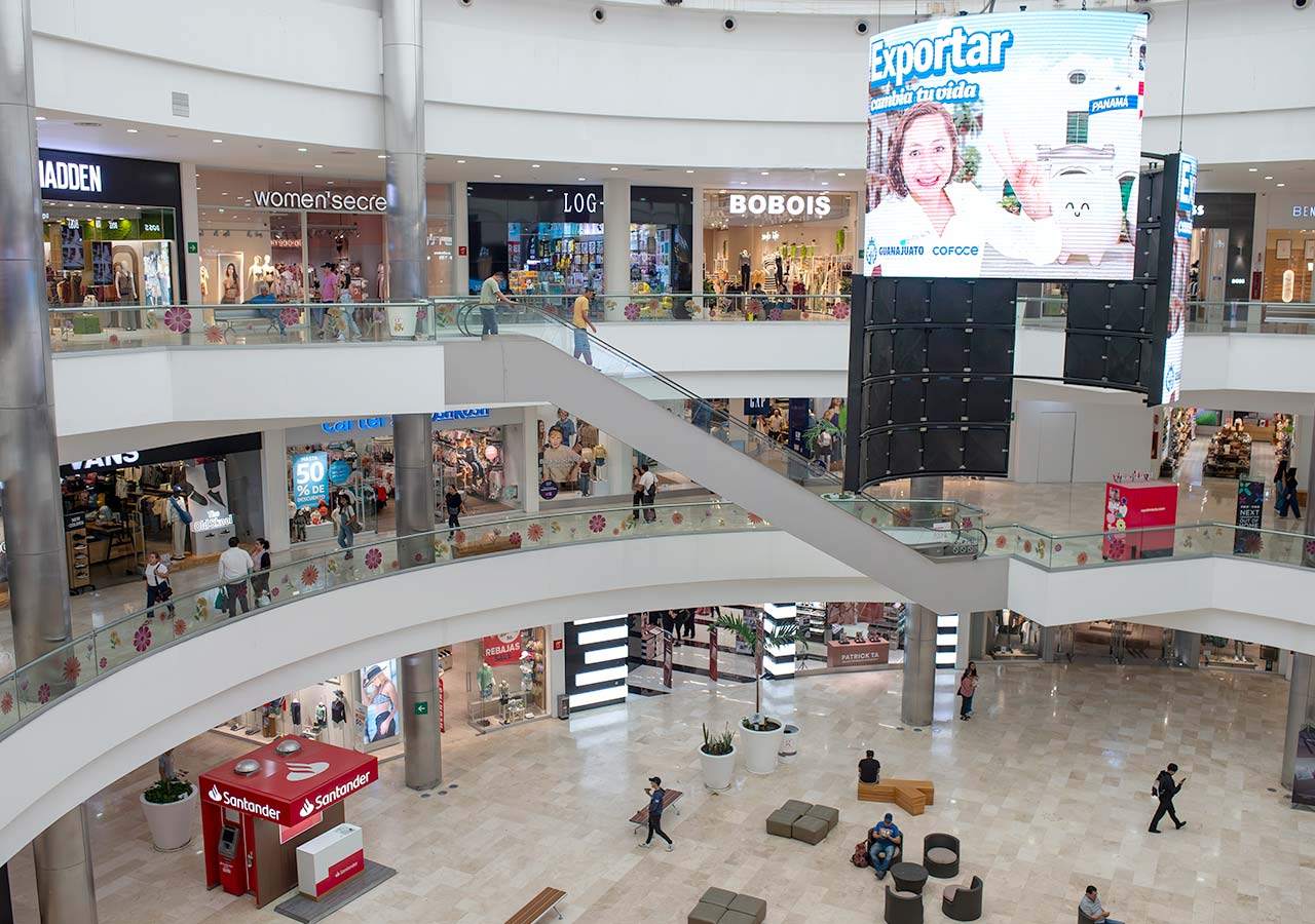 Plaza Galerías: 22 años de ser el centro comercial favorito